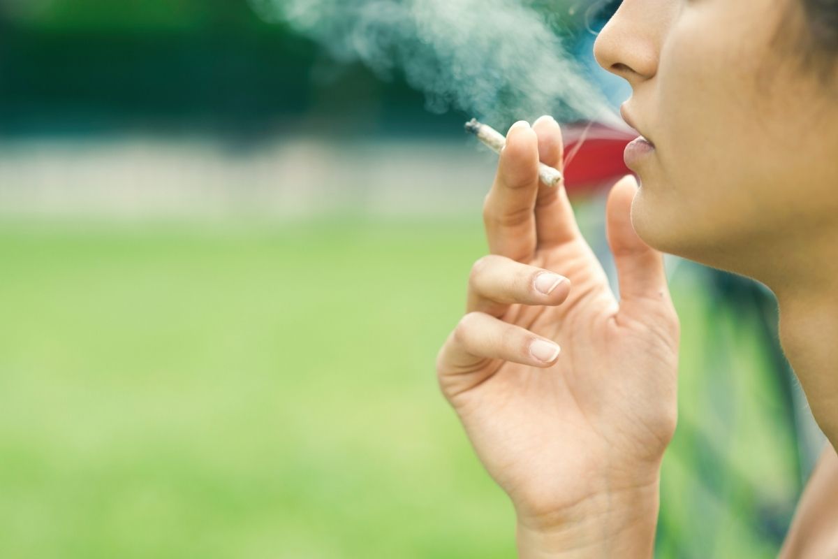 10 Ways Smoking Marijuana Can Affect Your Health - Plants Before Pills